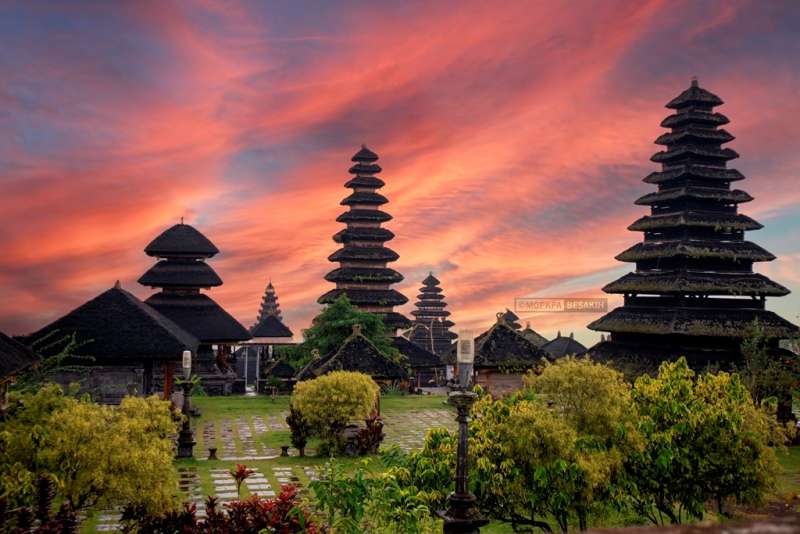 Website Resmi Pura Besakih - Informasi Seputar Pura Besakih